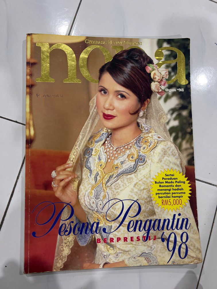Majalah Nona 1998, Hobbies & Toys, Books & Magazines, Magazines on Carousell