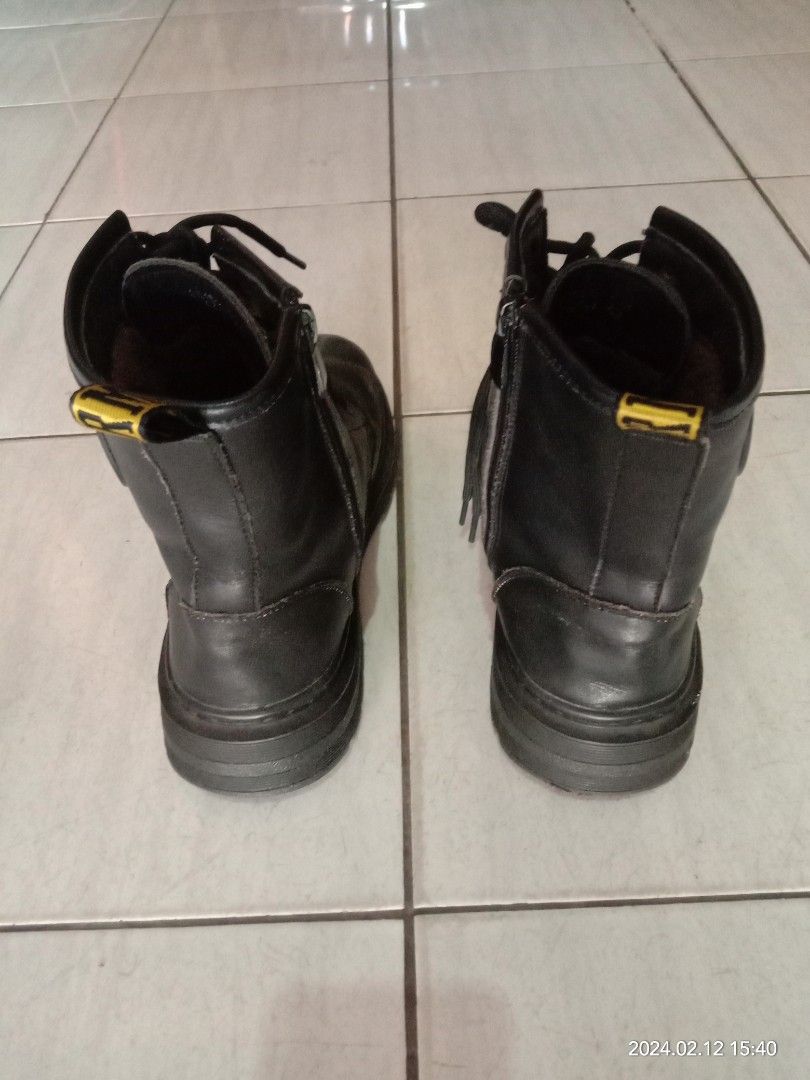 PLAYBOY BOOT, Fesyen Pria, Sepatu , Sepatu Boot di Carousell