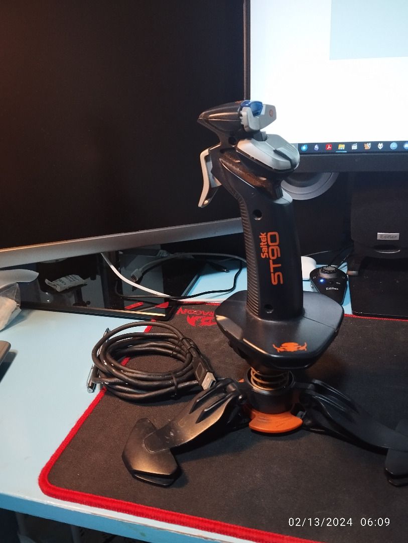 Saitek ST90 USB Flight Stick PS22 Joystick w/ Foldable Legs, Video ...