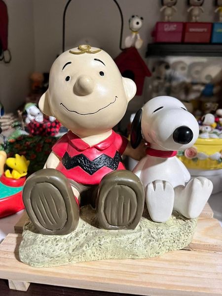 Snoopy x Charlie Brown Coin bank, Hobbies & Toys, Memorabilia ...
