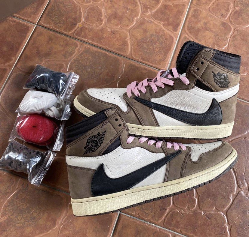 Travis Scott Jordan 1 High, Men's Fashion, Footwear, Sneakers on Carousell