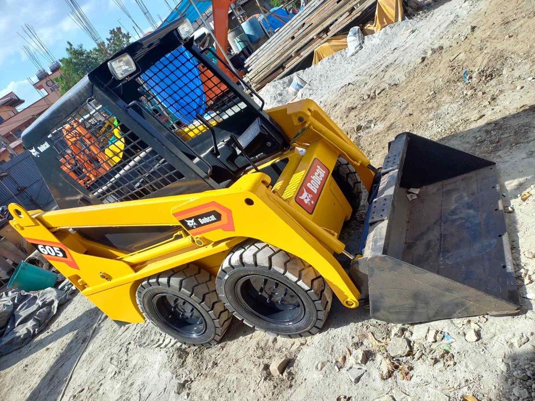 Bobcat 605 Bobcat skid steer wheel loader, Special Vehicles, Heavy ...