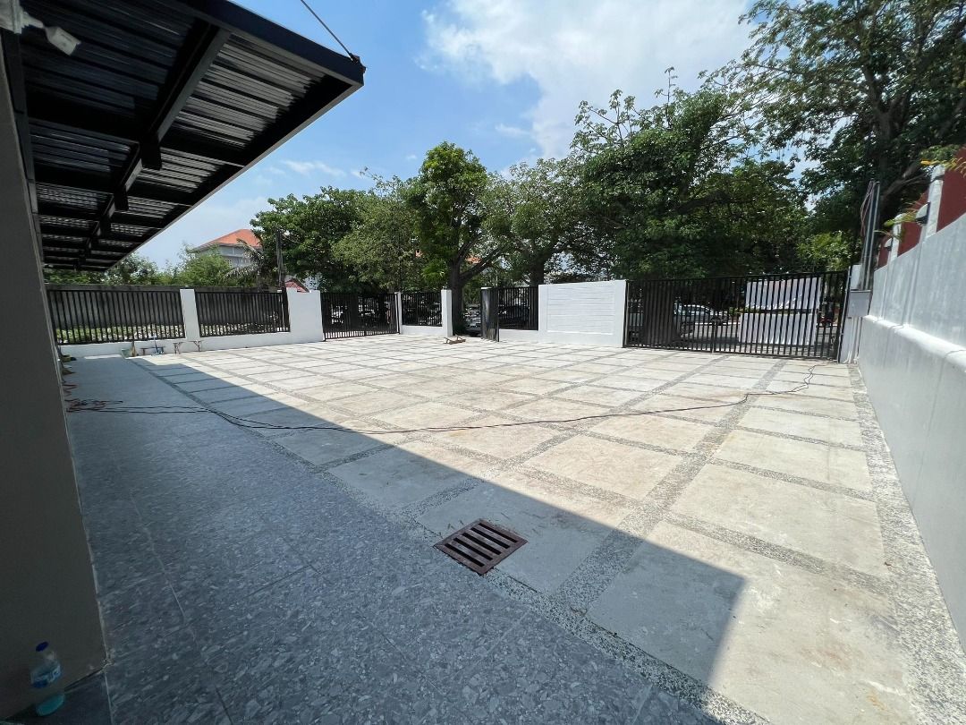 Cavite Business Center Newly Constructed Commercial Building, Property ...