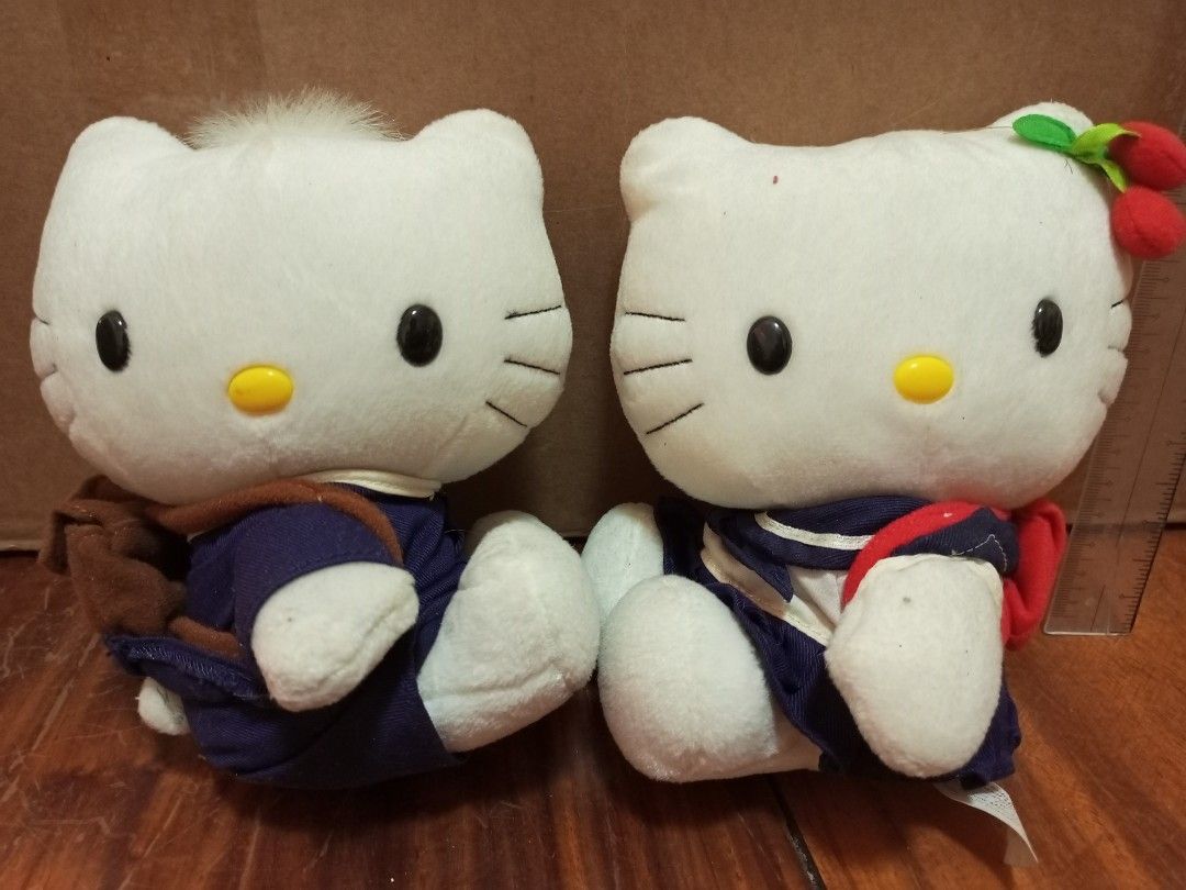 Hello Kitty Couple, Hobbies & Toys, Toys & Games on Carousell