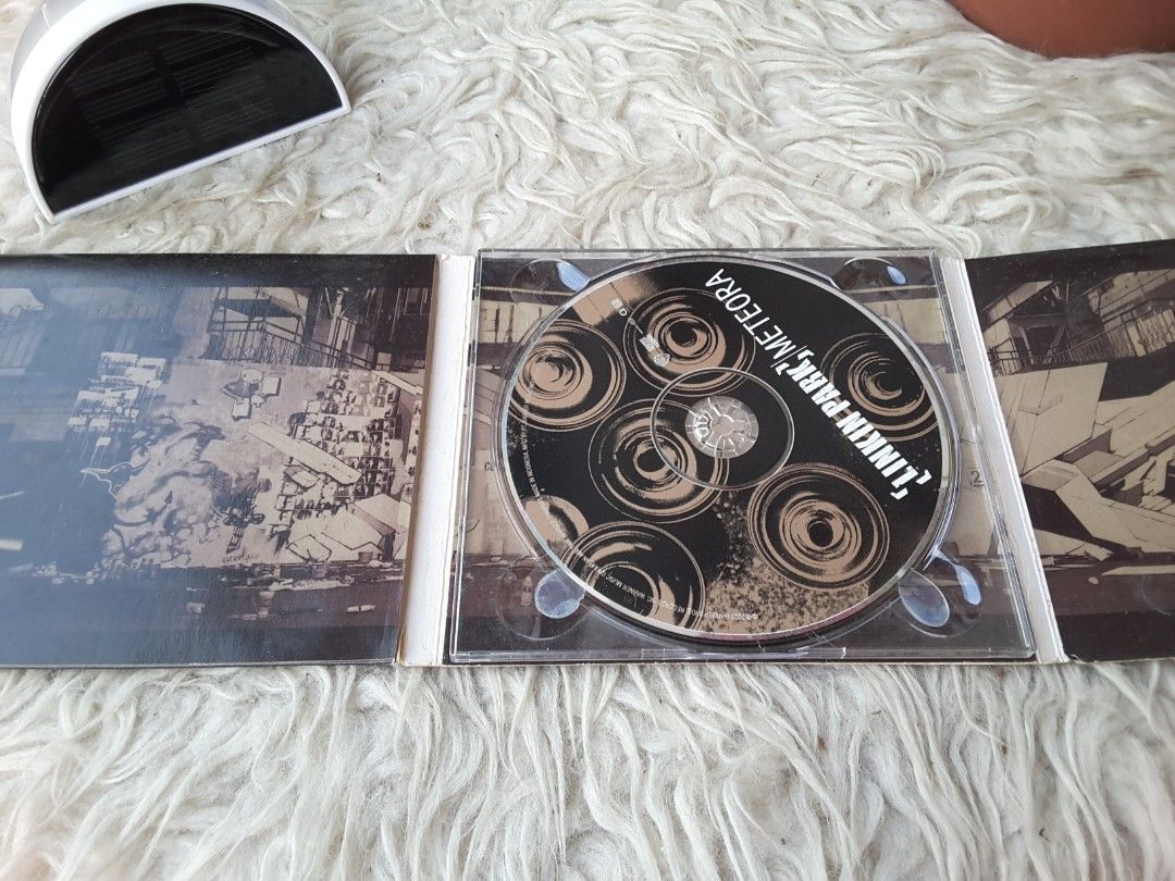 Li kin park | kaset cd, Musik & Media, CD, DVD & Lainnya di Carousell