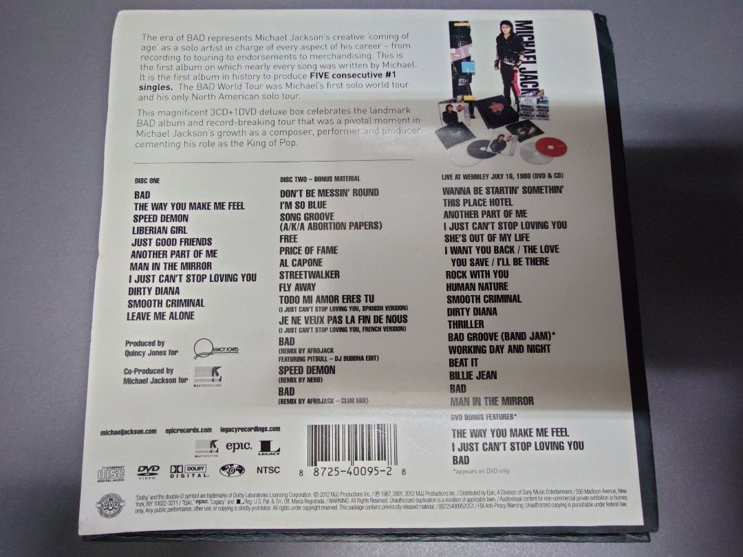 Michael Jackson BAD 25週年豪華裝 3CD+DVD (內附海報 貼紙 寫真集) 微花95%新淨, 興趣及遊戲, 音樂、樂器 & 配件, 音樂與媒體 - CD 及 DVD ...