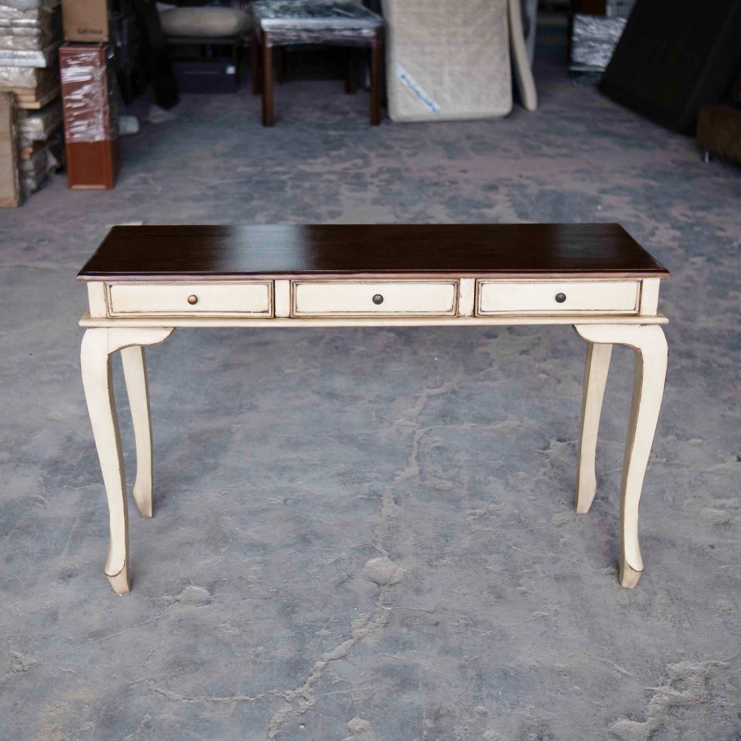[NEW] Vintage Colonial Console Table w/ 3 Drawers / Meja Konsol vintaj kolonial dengan 3 laci ...