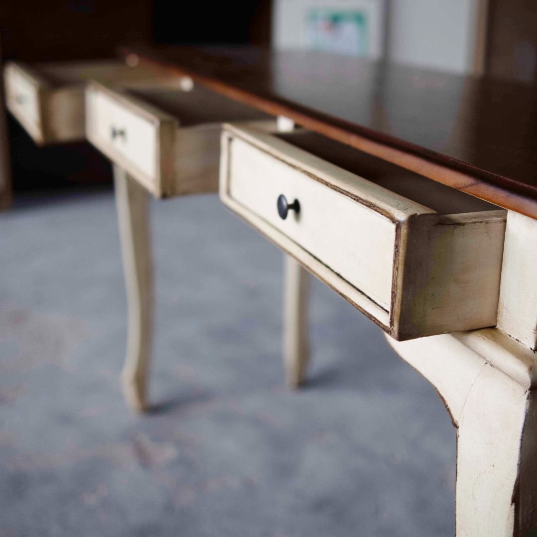 [NEW] Vintage Colonial Console Table w/ 3 Drawers / Meja Konsol vintaj kolonial dengan 3 laci ...