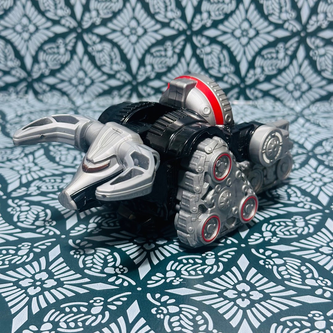 Power Rangers Cosmic Fury Kyuranger DX Oushi Voyager Bull Megazord ...