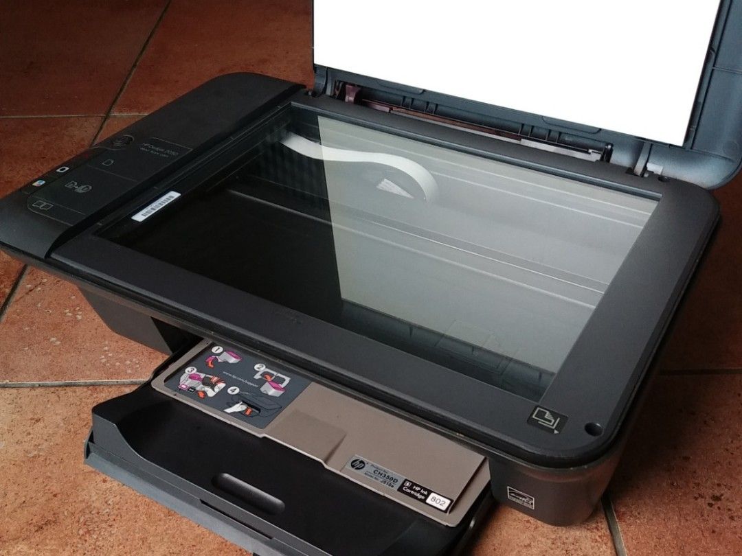 Printer HP DeskJet 2050 print scan copy, Elektronik, Bagian Komputer ...