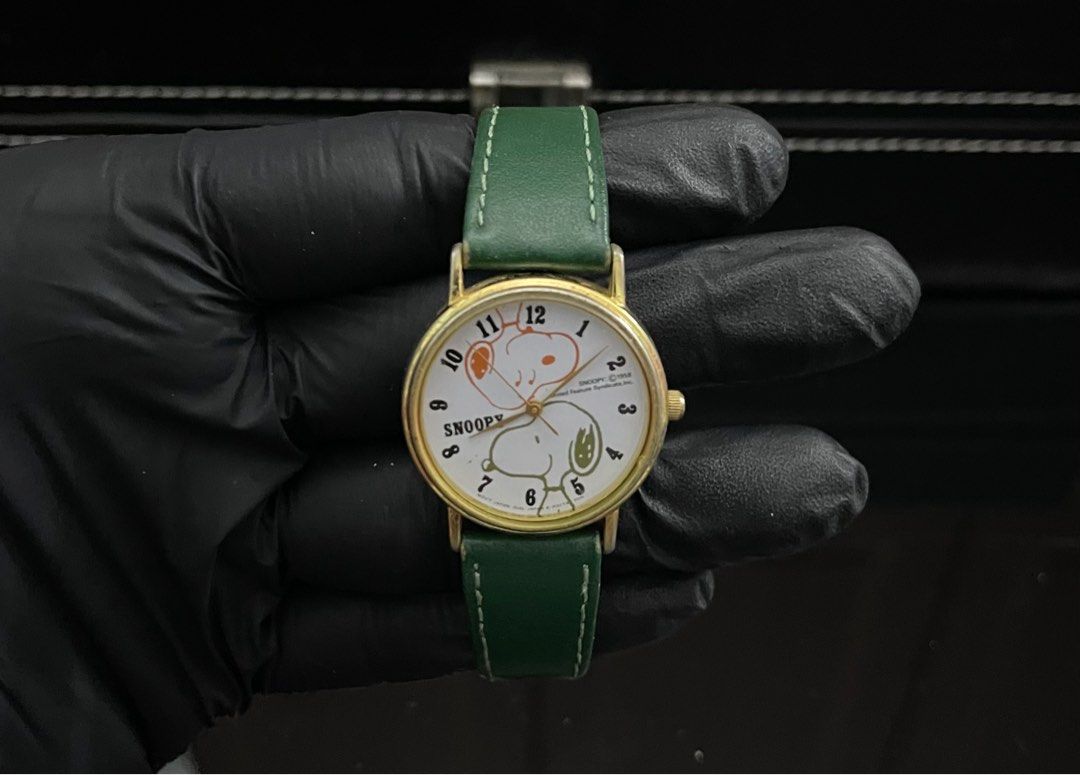 Snoopy Watch, Men's Fashion, Watches & Accessories, Watches on Carousell