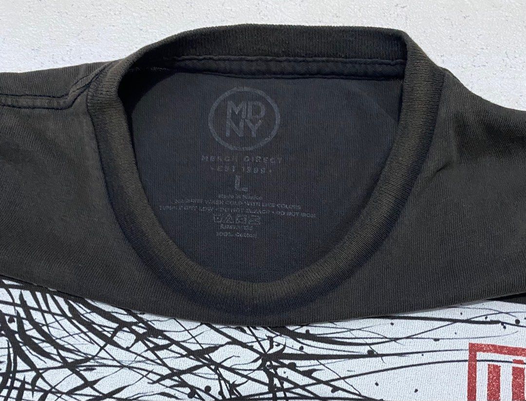 Wormrot merch, Fesyen Pria, Pakaian , Atasan di Carousell