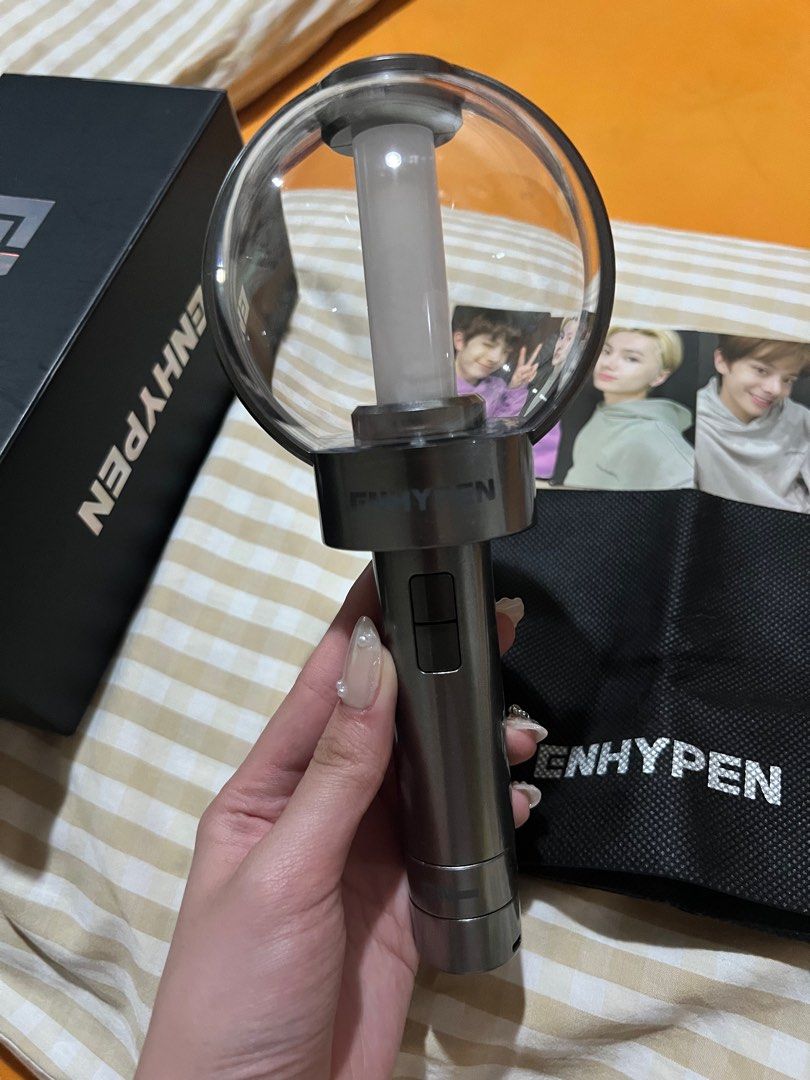 ENHYPEN LIGHSTICK- COMES WILL ALL INCLUSIONS, Hobbies & Toys ...