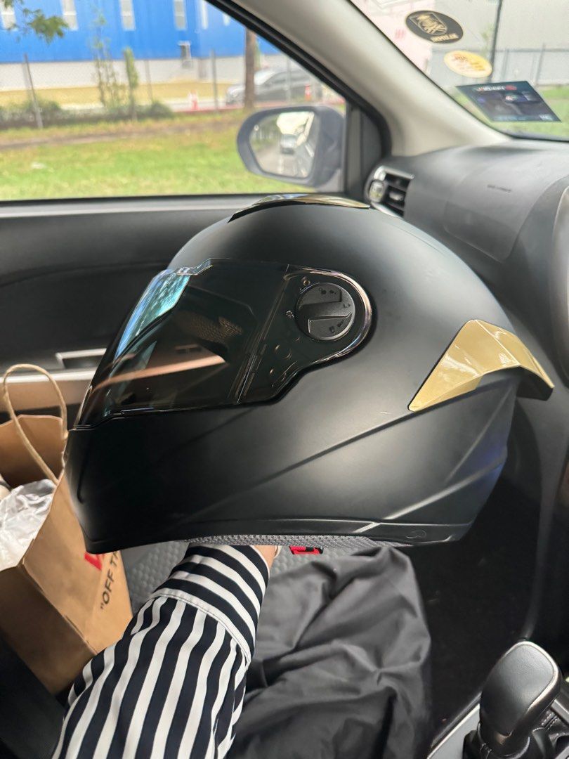 Helmet fullface Zeus, Auto Accessories on Carousell