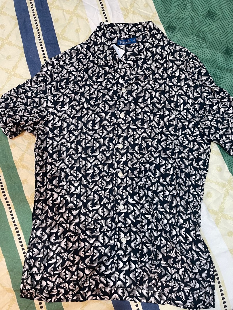 Recola Giorgio Logo, Men's Fashion, Tops & Sets, Tshirts & Polo Shirts ...