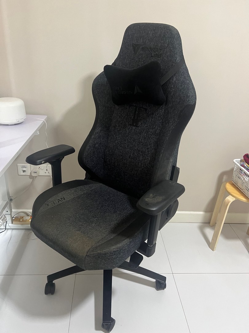 Secret lab titan chair, Furniture & Home Living, Furniture, Chairs on ...