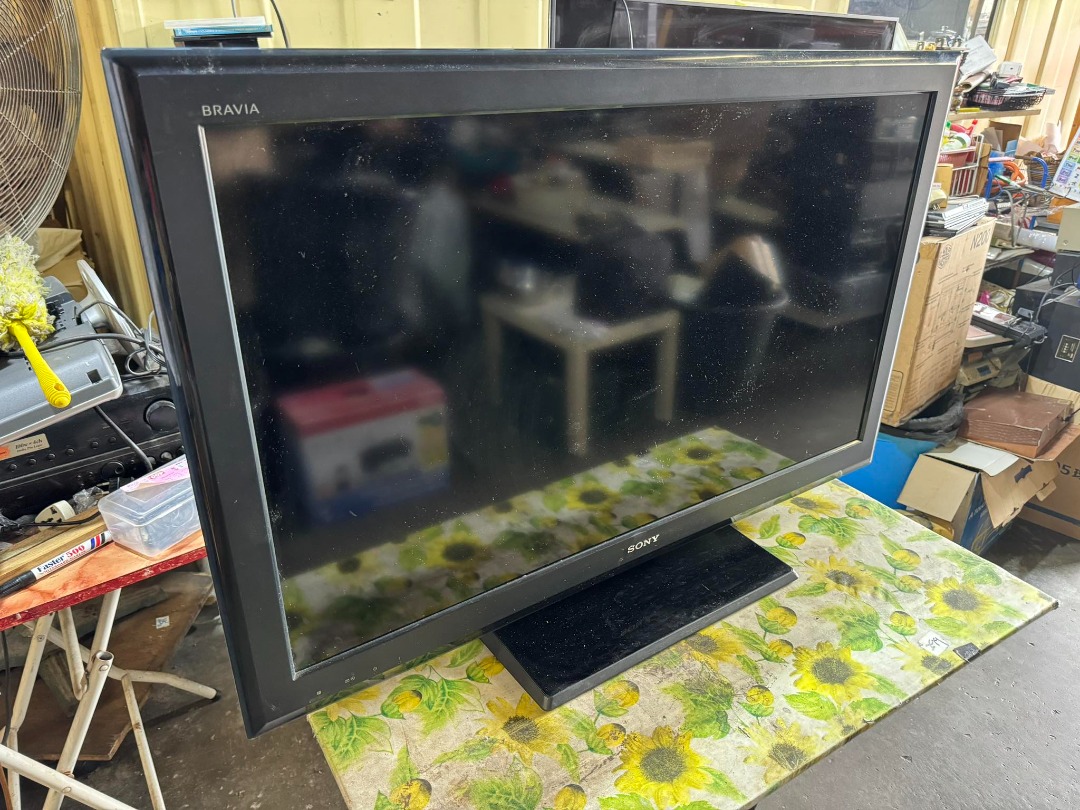 40'' LCD TV (Sony), TV & Home Appliances, TV & Entertainment, TV on ...