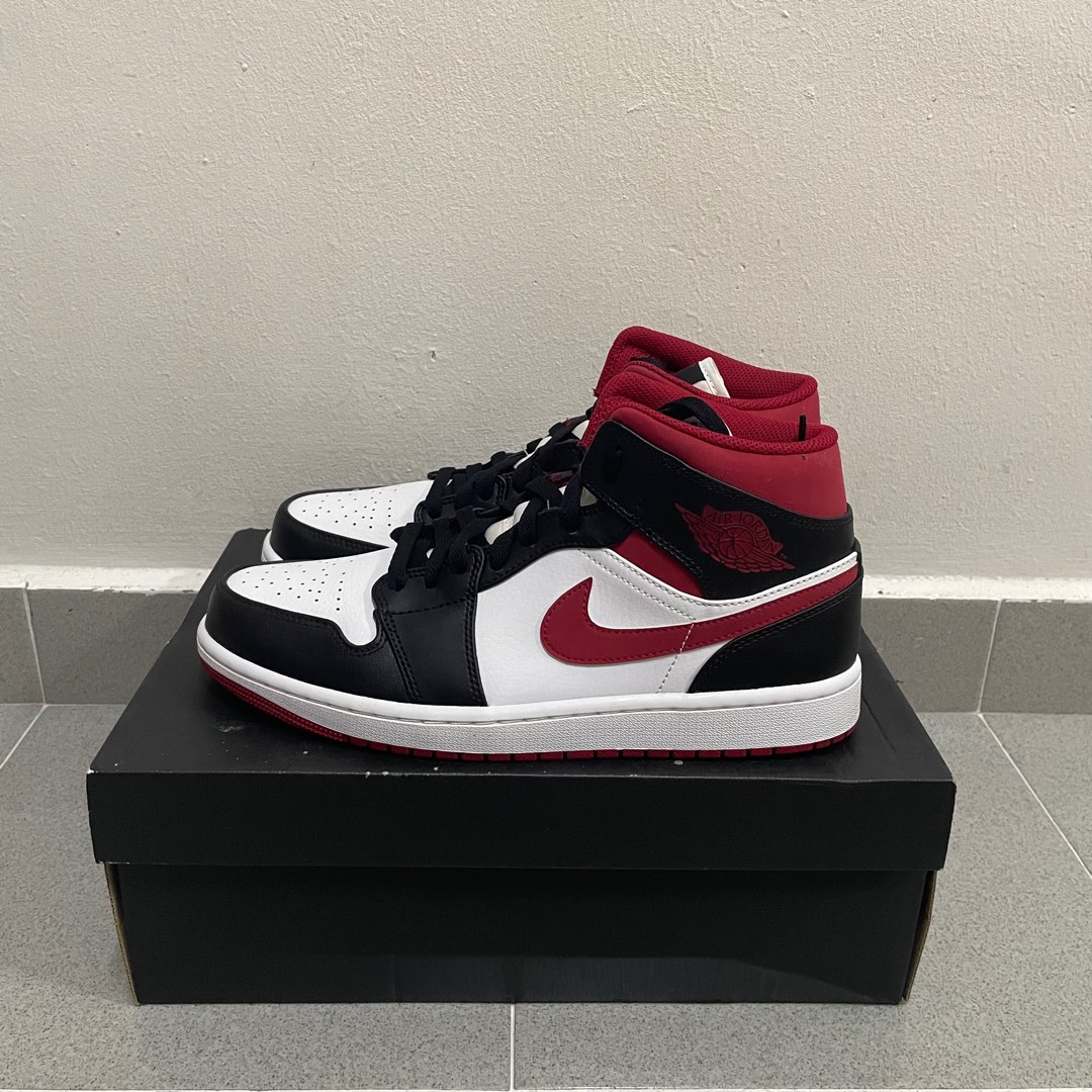 Air Jordan 1 mid gym red, Men's Fashion, Footwear, Sneakers on Carousell