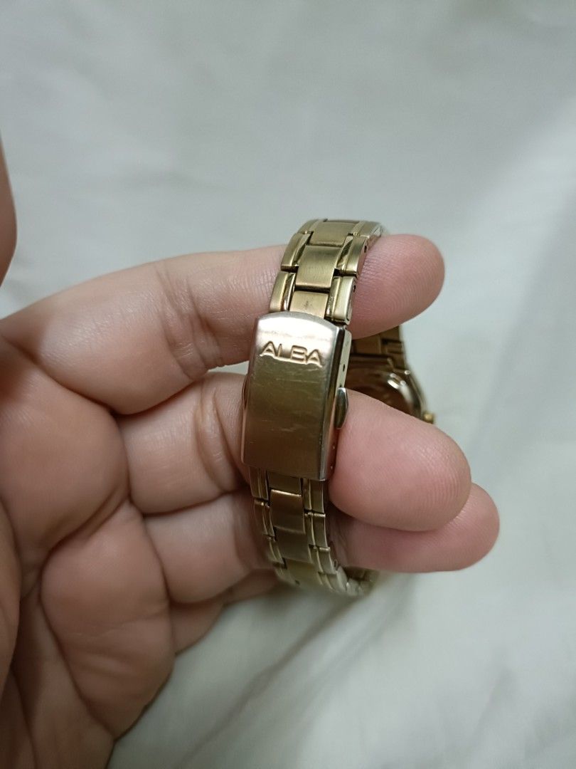 Alba Gold ladies watch, Women's Fashion, Watches & Accessories, Watches ...