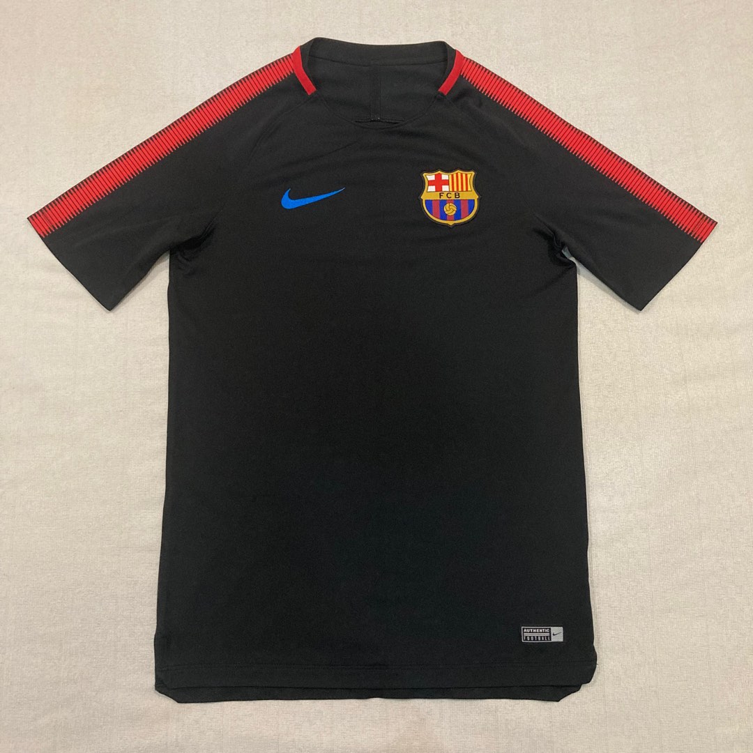 Barcelona training kit, Men's Fashion, Activewear on Carousell