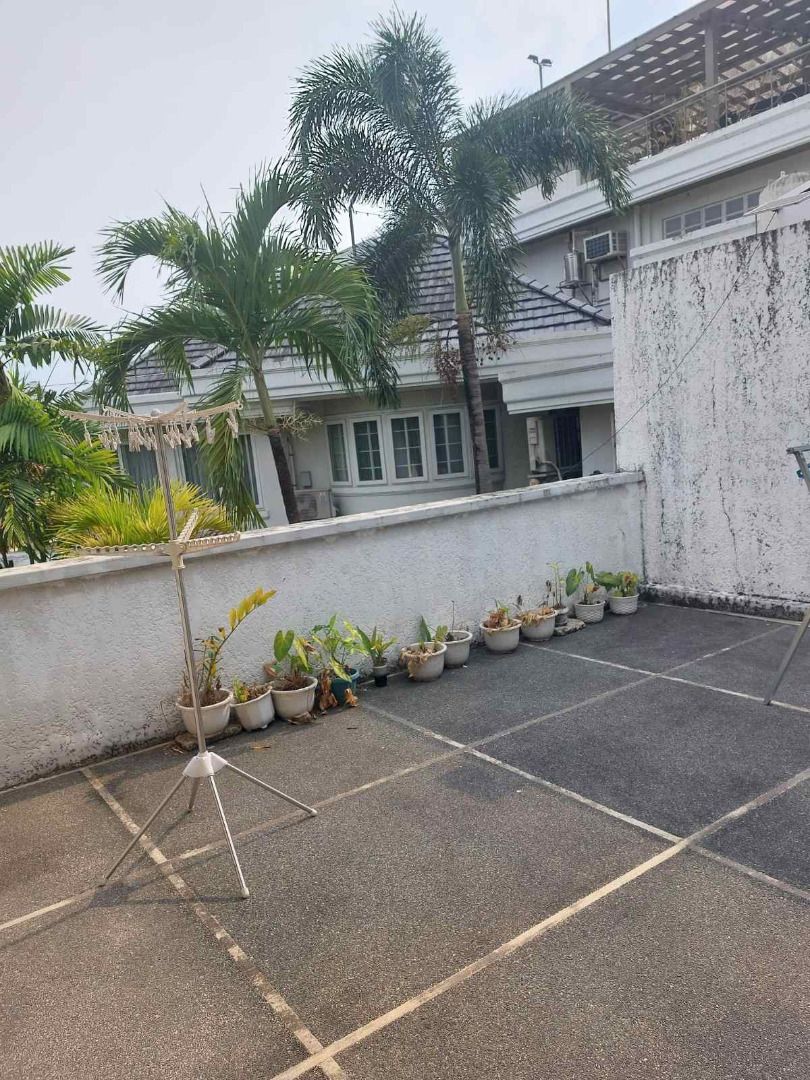 FILINVEST 1 HOUSE AND LOT FOR SALE/ 528 square meters Total lot area ...