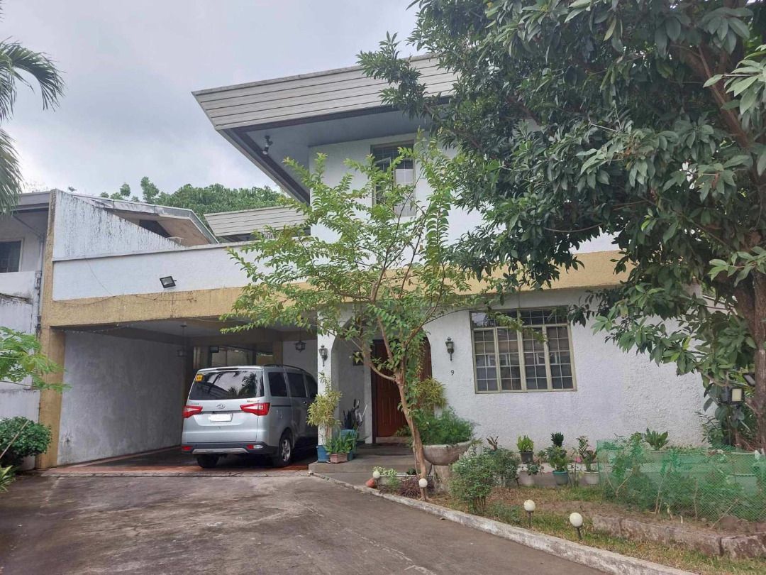FILINVEST 1 HOUSE AND LOT FOR SALE/ 528 square meters Total lot area ...