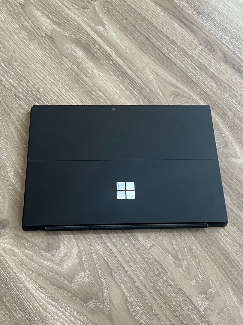 Microsoft Surface Pro 7 Platinum 2-in-1 Laptop | i7-1065G7 16GB 256GB ...