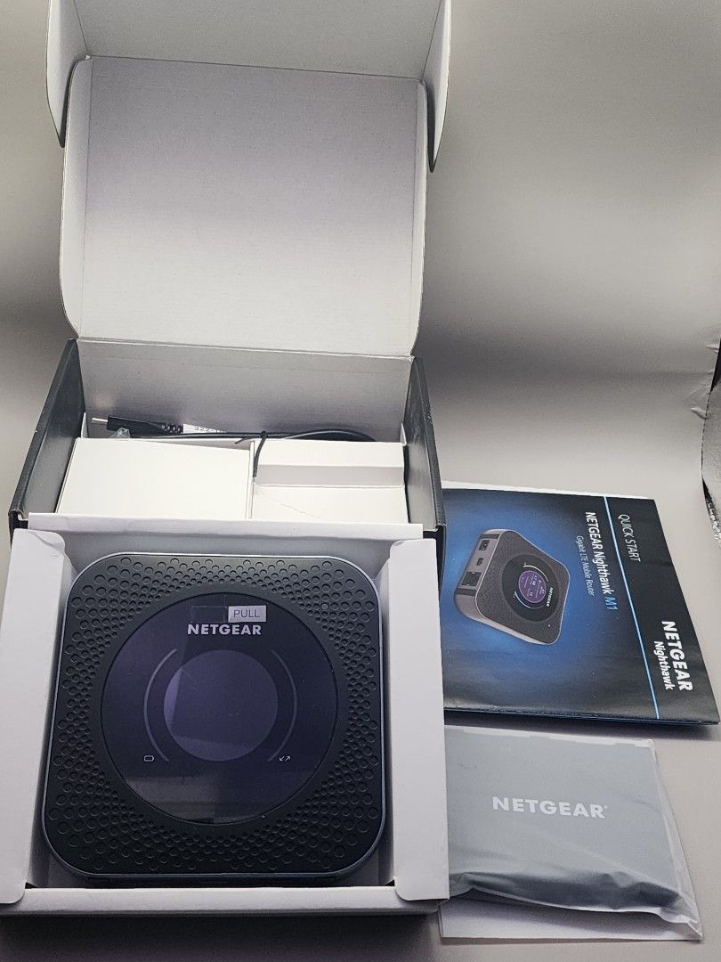 99%new Netgear Nighthawk M1 (mr1100-1STAUS), 澳洲 Optus 版,(mr1100-1TLAUS ...