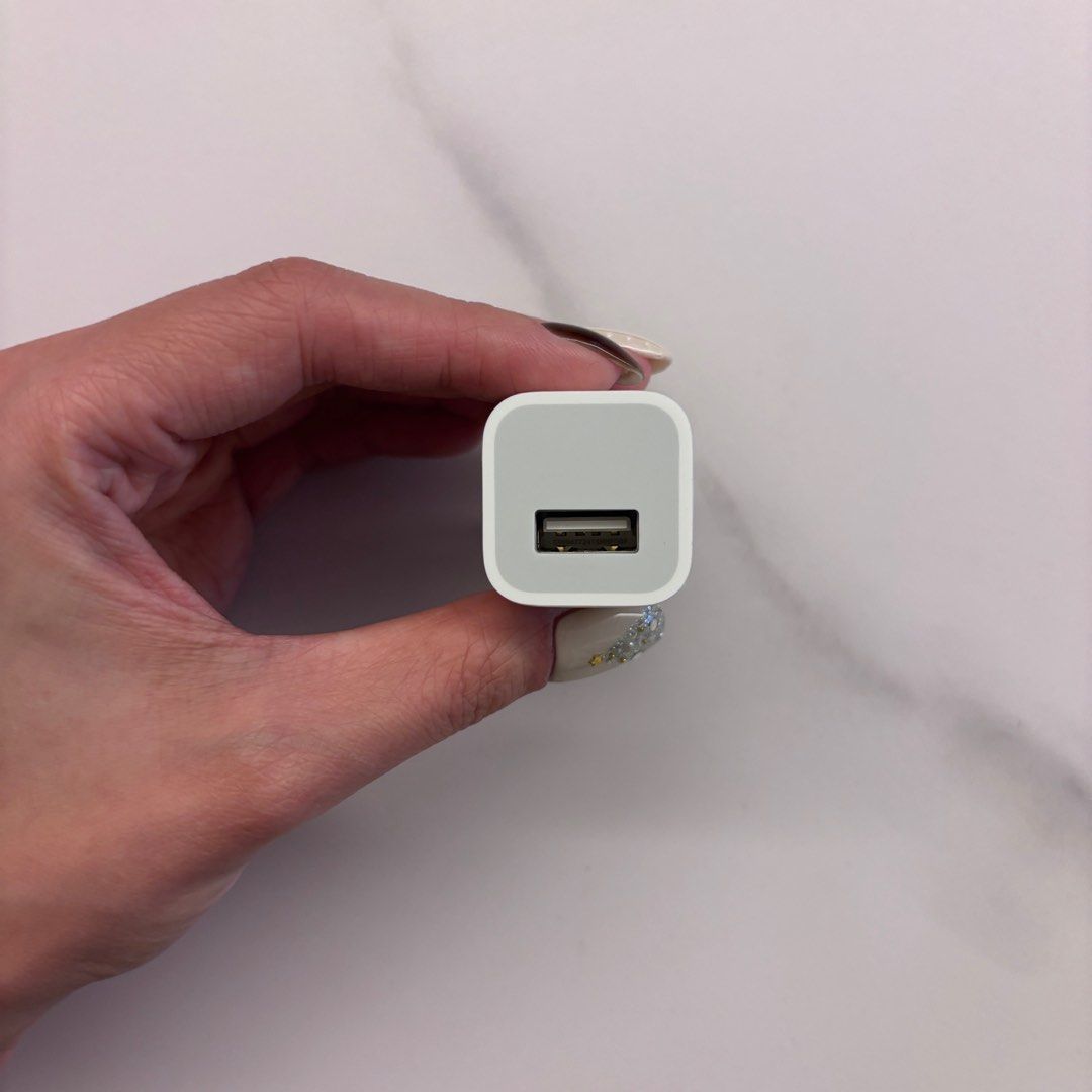 原廠Apple 5W USB 電源轉接器/充電器/豆腐頭, 手機及配件, 其他在旋轉拍賣