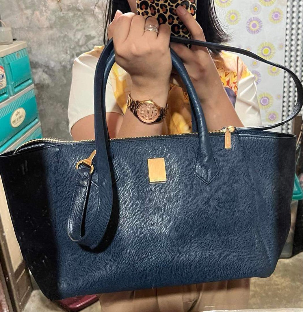 Courrone Two way Bag, Women's Fashion, Bags & Wallets, Cross-body Bags ...