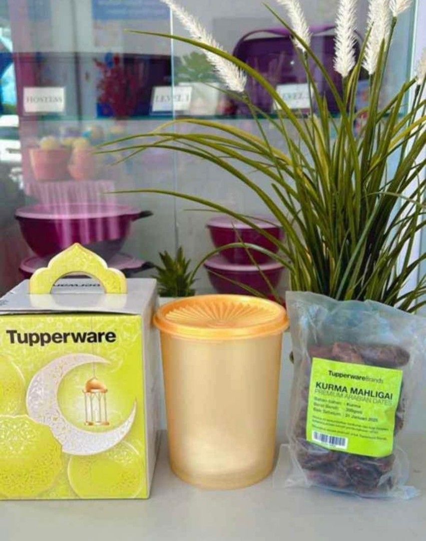 Kurma set tupperware 2024, Furniture & Home Living, Kitchenware ...