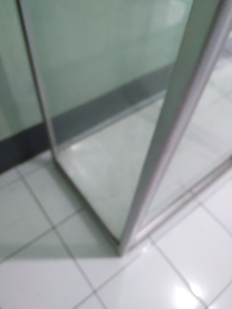 Lemari Sliding Full Kaca, Perabotan Rumah di Carousell