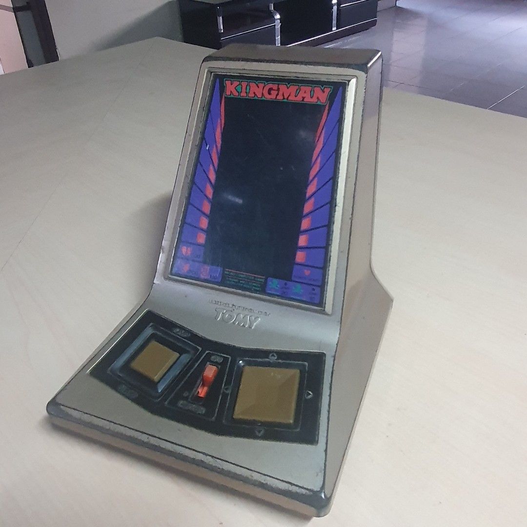 Mainan Table top gimbot Game watch Kingman, Antik, Pajangan di Carousell