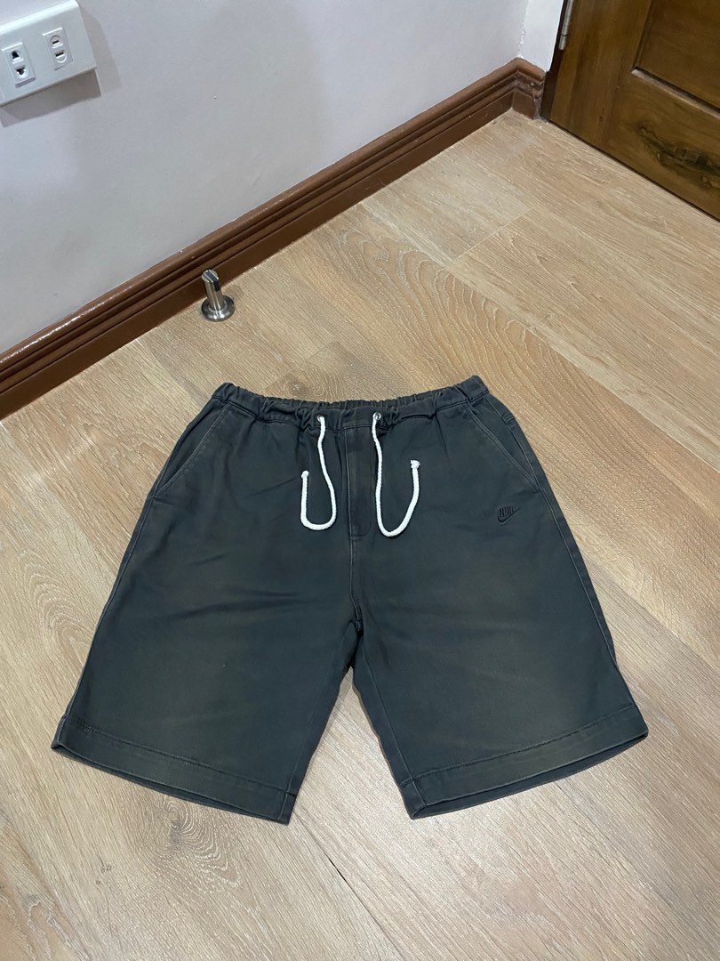 nike 4 pocket short, Men's Fashion, Bottoms, Shorts on Carousell