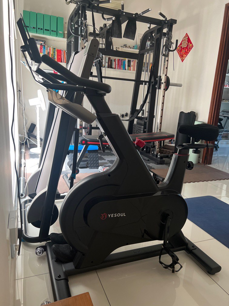 Spinning bike, Sports Equipment, Exercise & Fitness, Cardio & Fitness ...