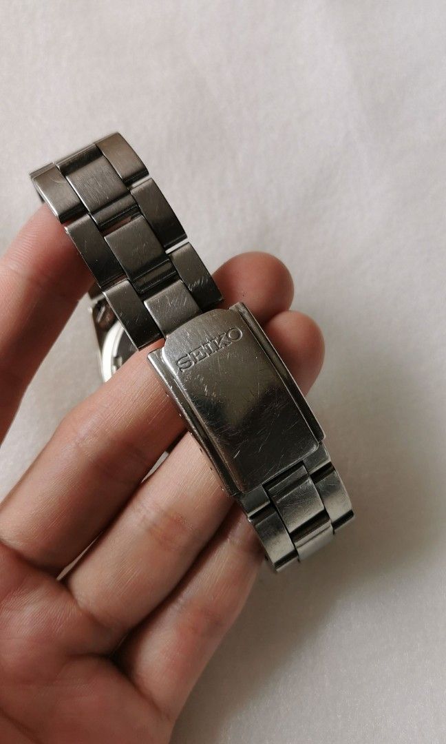 Vintage Seiko Men Titanium 50m Black Dial Silver tone watch, Men's ...
