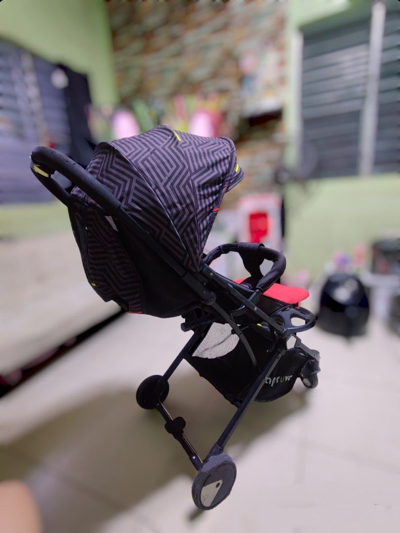 Apruva Trax Plus Luggage Stroller, Babies & Kids, Going Out, Strollers ...