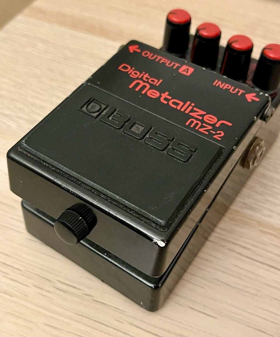 Boss MZ-2 Digital Metalizer Guitar effect pedal made in Japan 電吉他 效果器, 書籍、休閒與玩具, 樂器、音樂相關, 樂器配件在旋轉拍賣