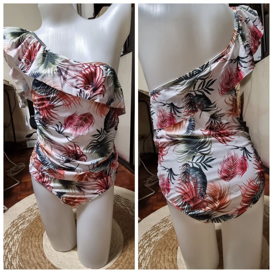 Large Venus Cut One Piece, Women's Fashion, Swimwear, Bikinis ...