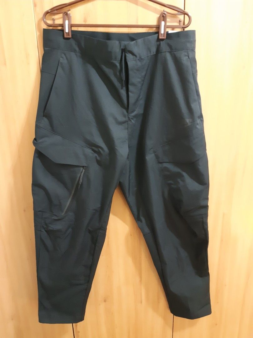 nike tech pants nsw SPORTSWEAR dh3867-010 上寬下窄 大口袋 工裝 窄管 錐形褲 w32 L, 他的時尚, 休閒運動服飾在旋轉拍賣