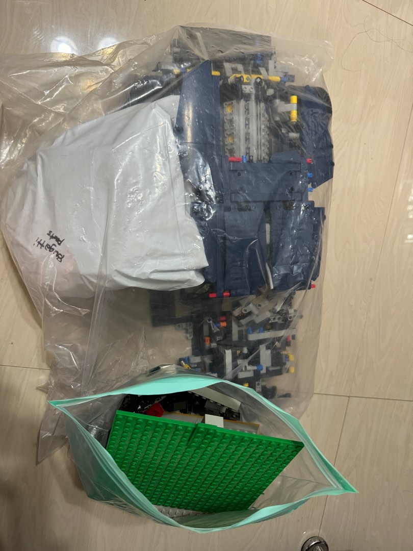 (Paused) Non-lego bricks, Hobbies & Toys, Toys & Games on Carousell