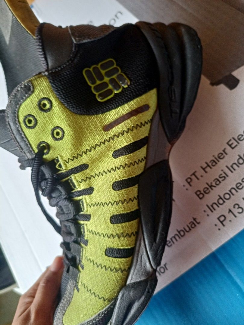 Sepatu gunung, Fesyen Pria, Sepatu , Sepatu Boot di Carousell