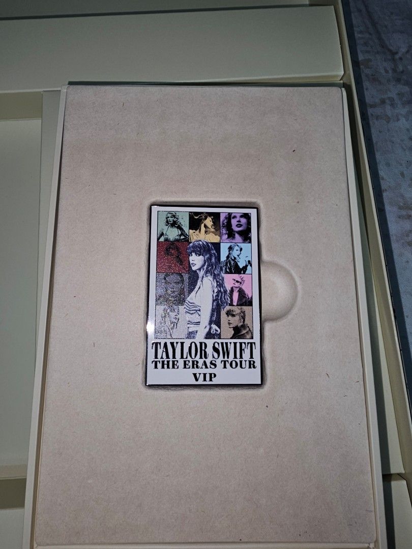 TAYLOR SWIFT VIP ERAS TOUR MERCH BOX (No ticket), Hobbies & Toys ...