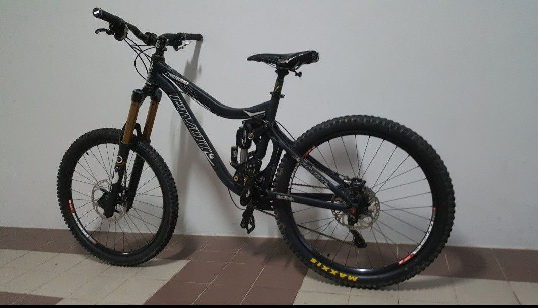 2013 Pivot Firebird 26", Sports Equipment, Bicycles & Parts, Bicycles ...