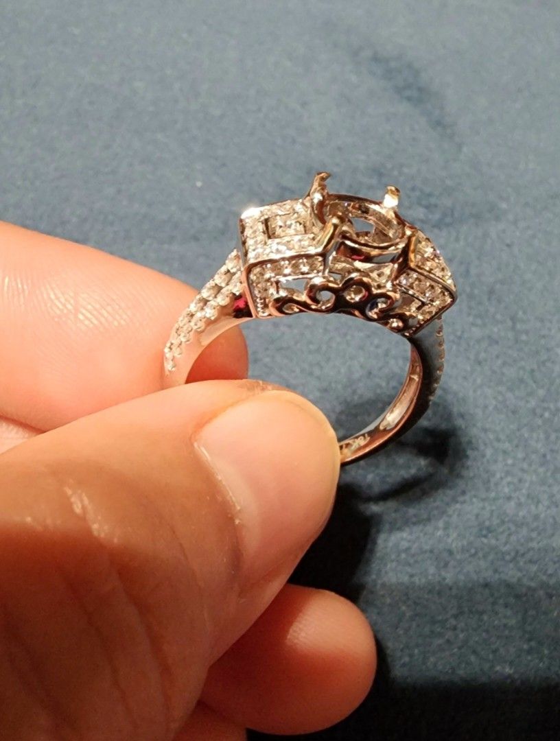HJ 750 WG ring casing with real diamonds for 1 carat round centre stone ...