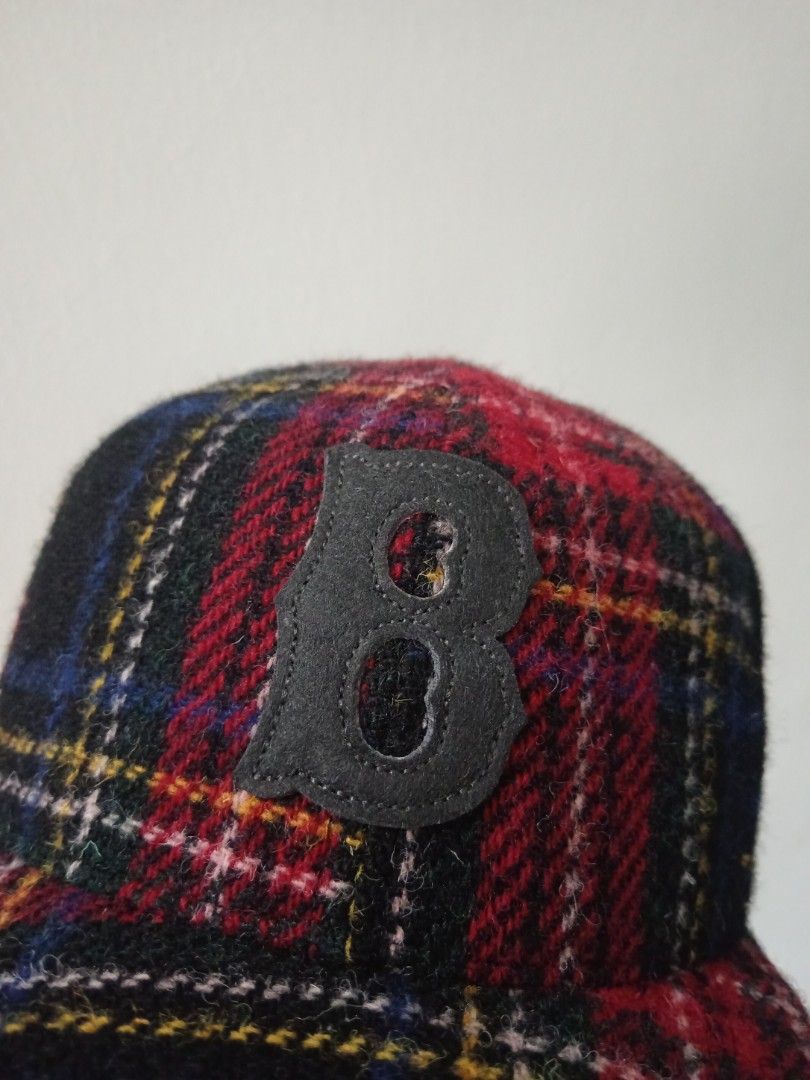 Base Control Harris Tweed Cap, Men's Fashion, Watches & Accessories, Cap & Hats on Carousell