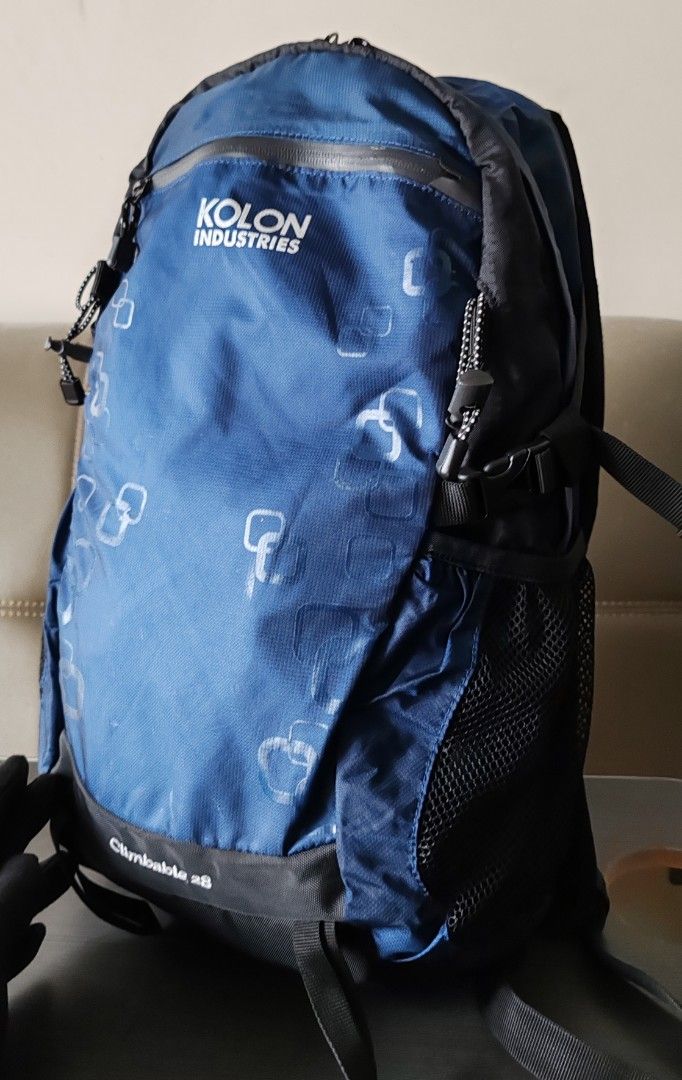 Kolon Sport backpack 28 liter, macam baru, Men's Fashion, Bags ...