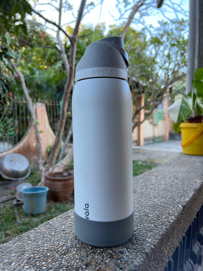 Owala Shy Marshmallow 40oz, Furniture & Home Living, Kitchenware & Tableware, Water Bottles ...