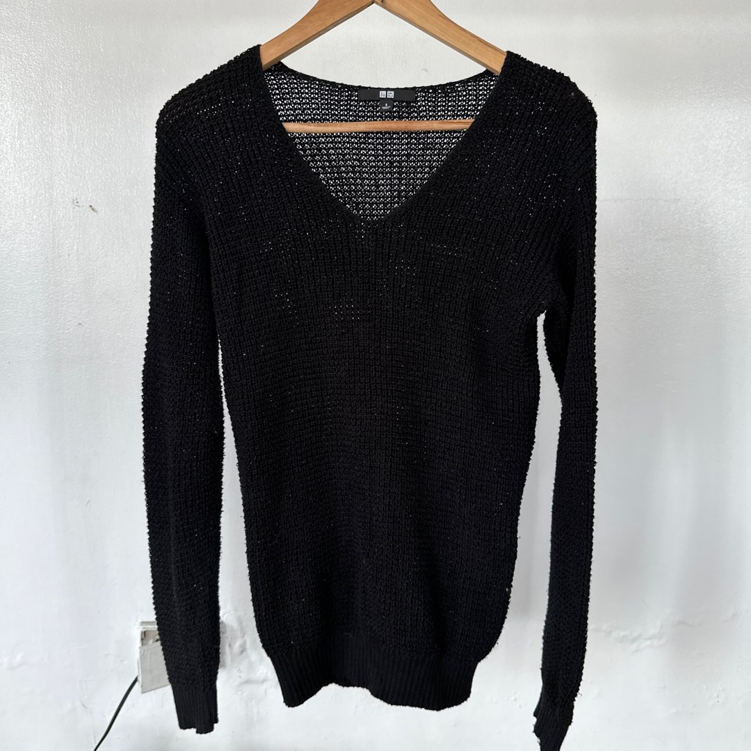 Uniqlo Knit, Women's Fashion, Tops, Longsleeves on Carousell