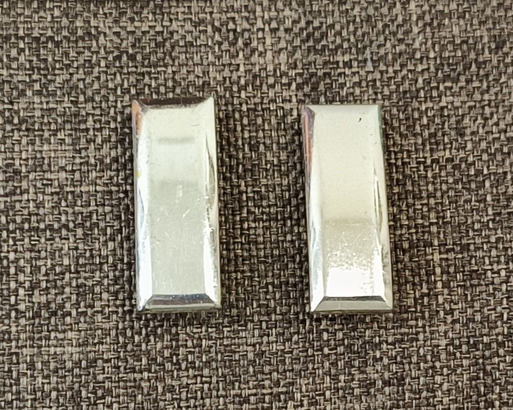 US Army 1st Lieutenant Rank Collar Pin, Men's Fashion, Watches ...